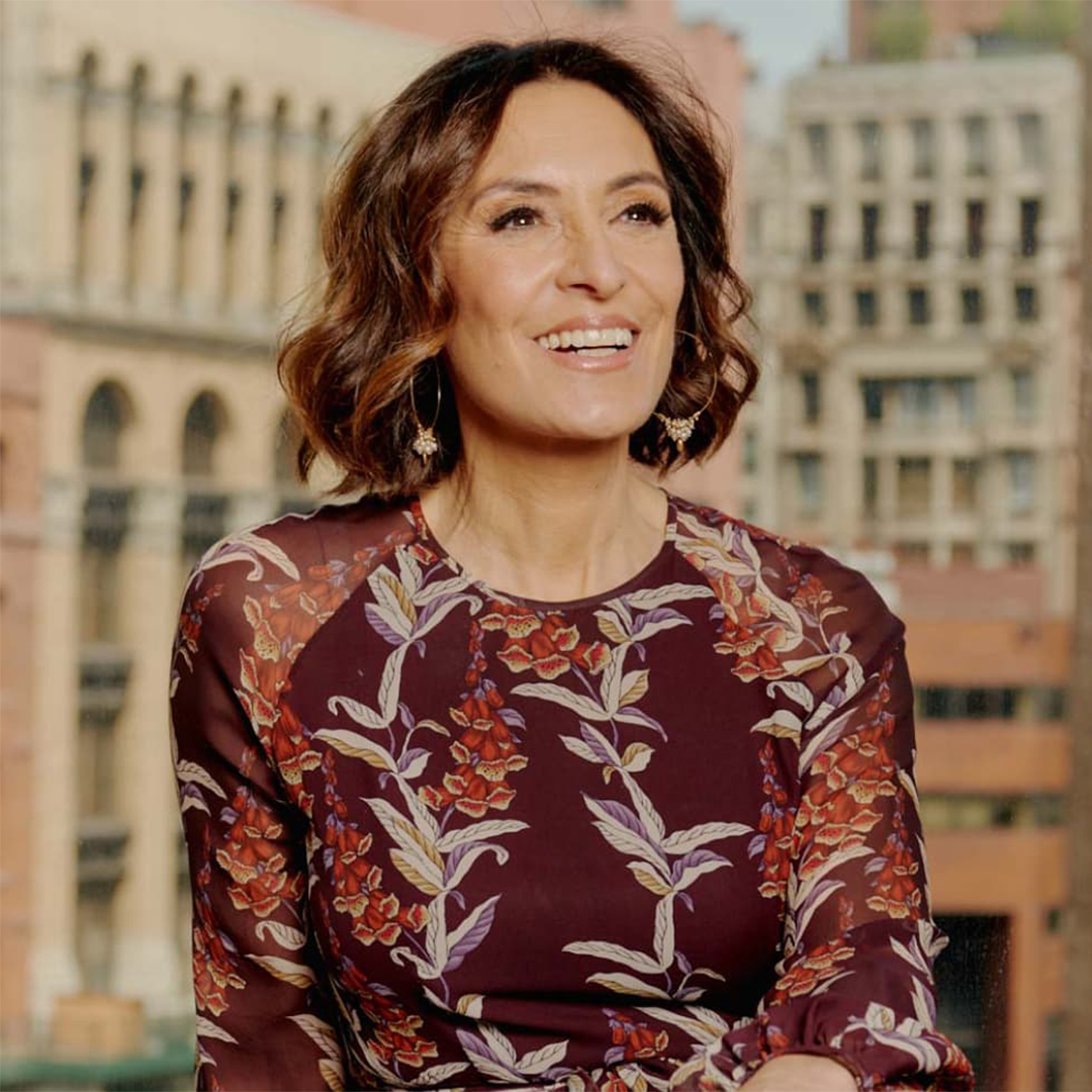 The Cure for Nihilism with professor Suzy Welch - Simon Sinek